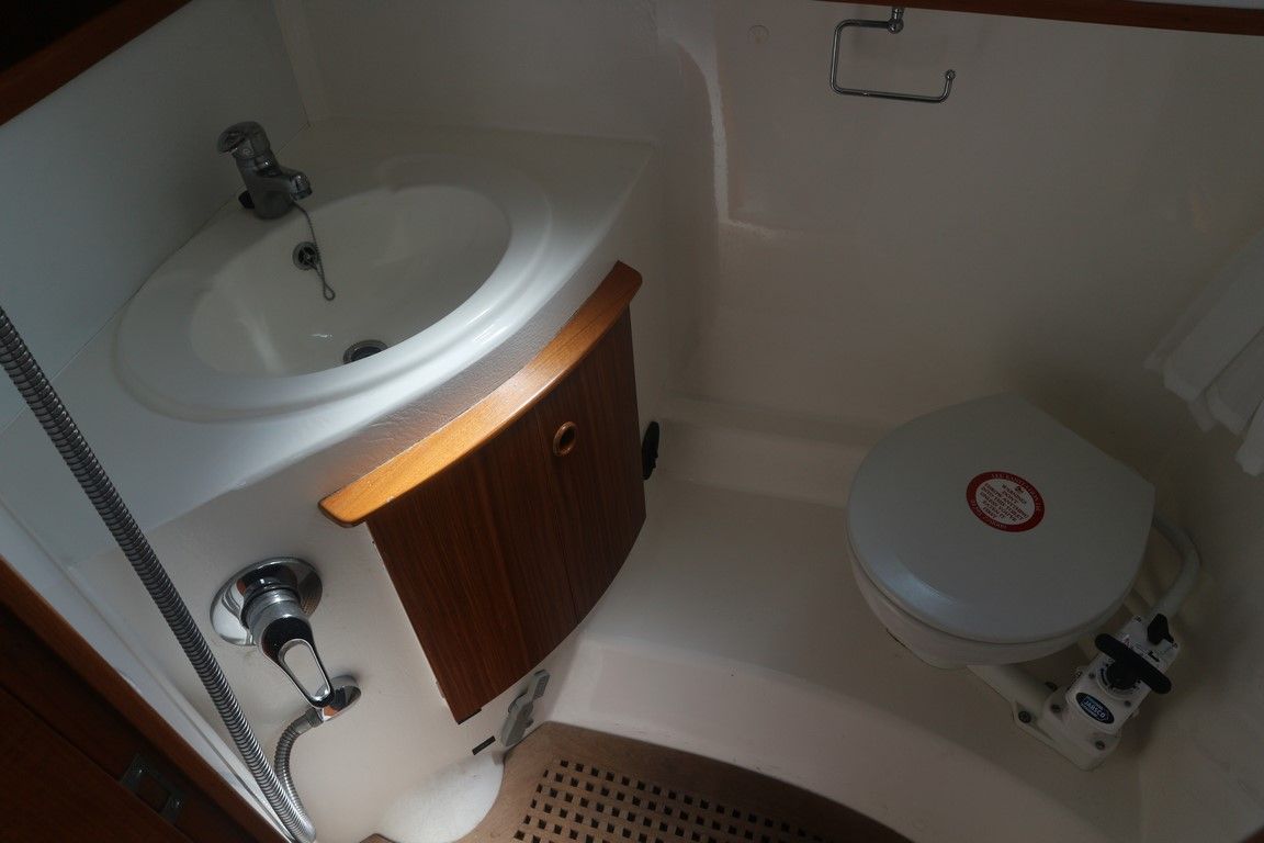 Corvette 320 For Sale | Norfolk Yacht Agency | NYB2487