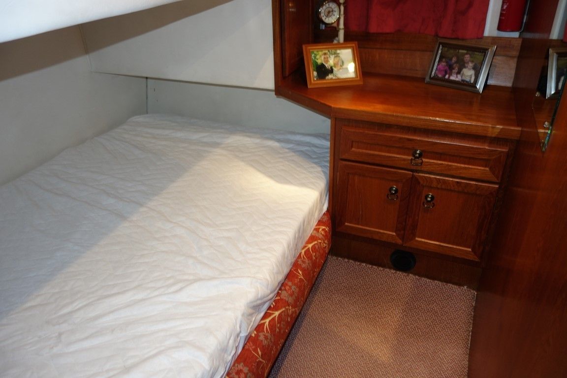 COLVIC SUNCRUISER 35 FLYBRIDGE For Sale | Norfolk Yacht Agency | NYB1314