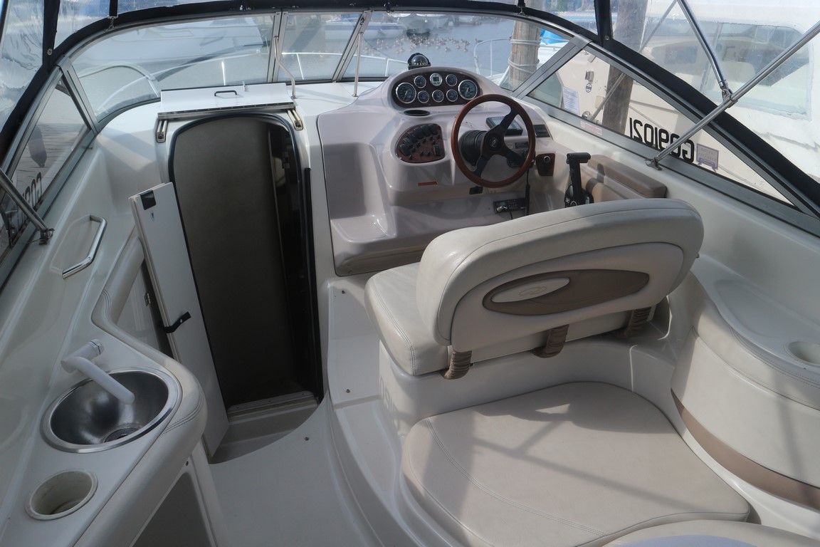 Regal Commodore 242 For Sale | Norfolk Yacht Agency | NYB63381