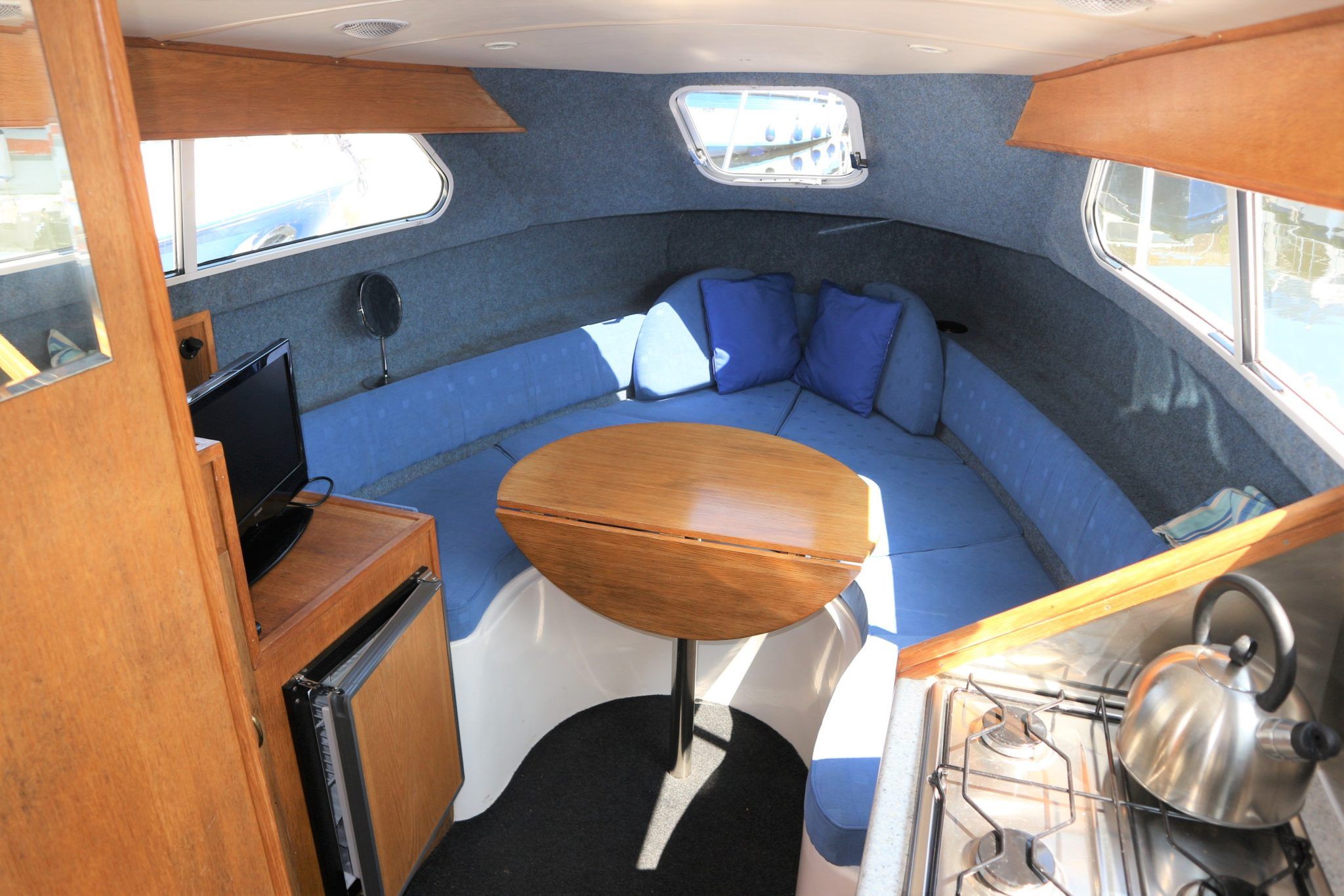 Viking 22 Wide Beam For Sale | Norfolk Yacht Agency | NYH63831