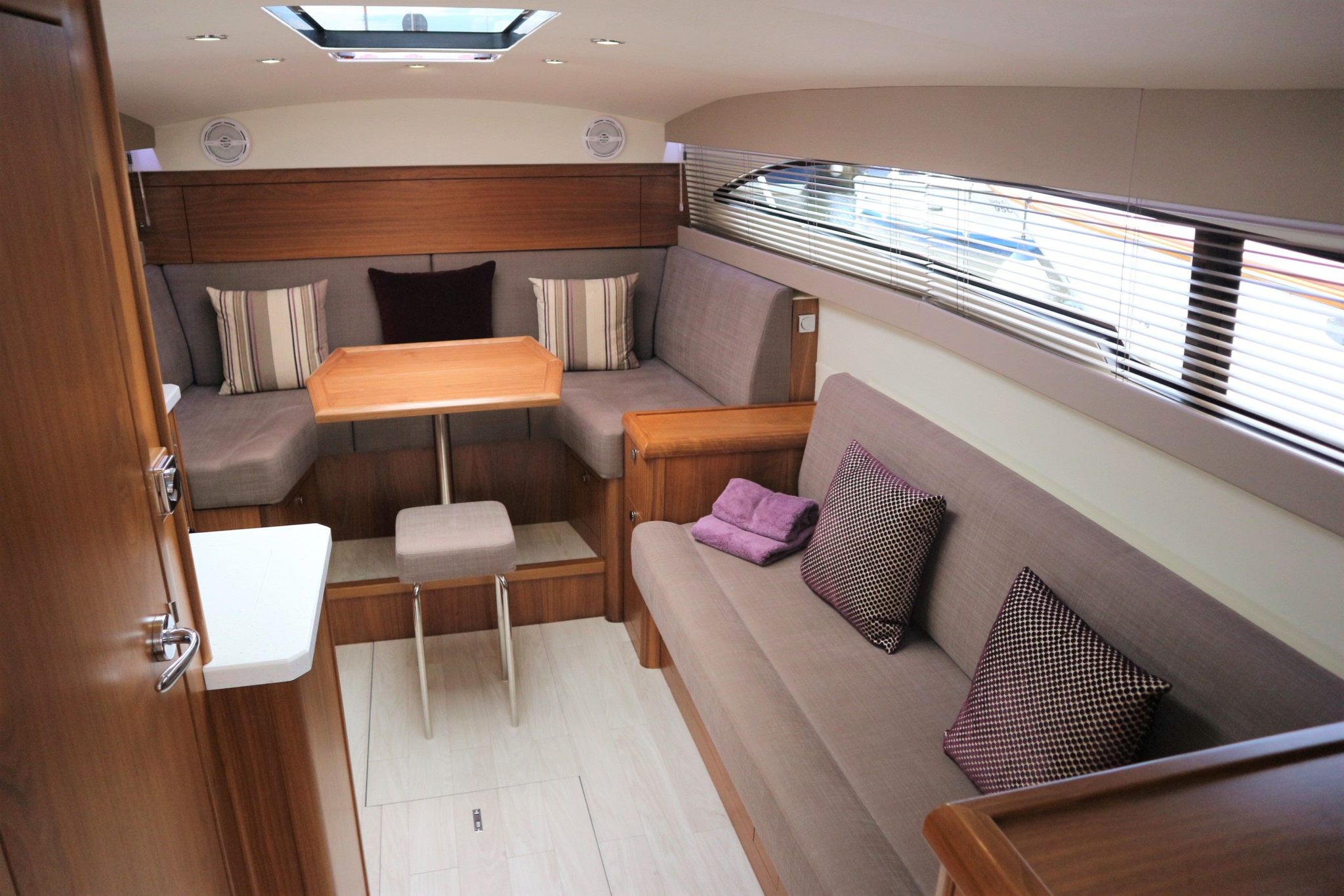 Haines 26 For Sale | Norfolk Yacht Agency | NYH70162