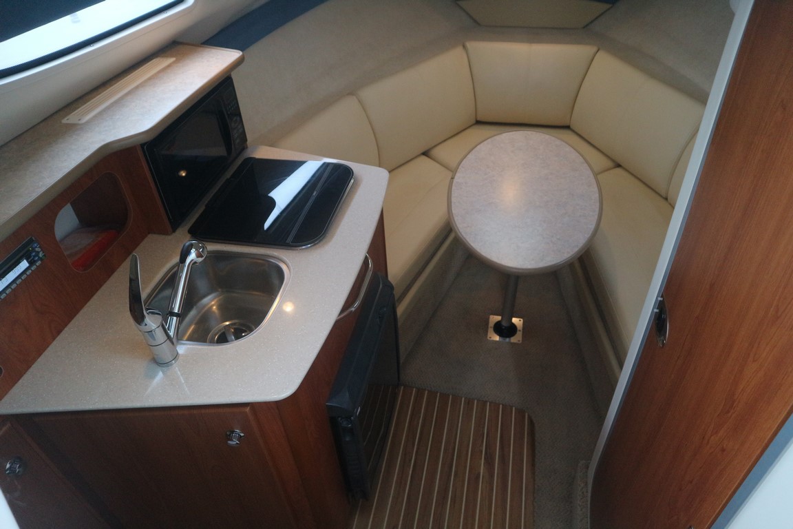 Bayliner 245 For Sale | Norfolk Yacht Agency | NYB70363
