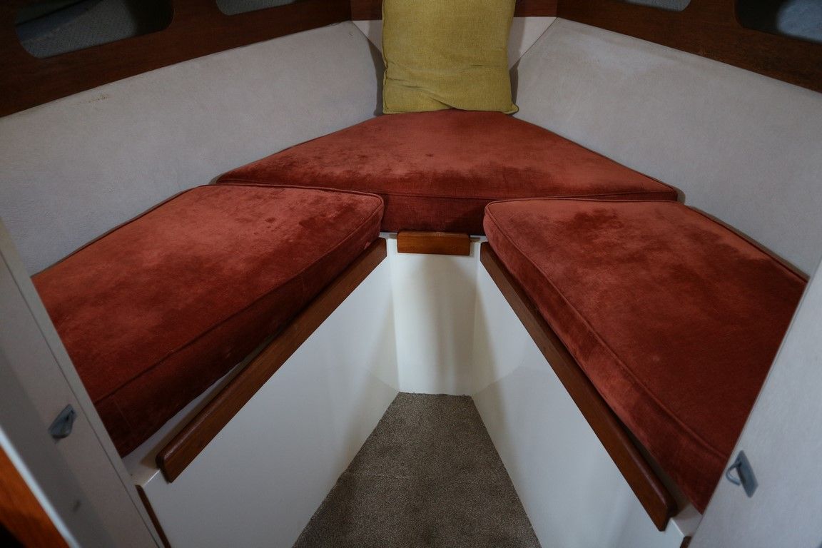 Princess 30DS Flybridge For Sale | Norfolk Yacht Agency | NYB78597