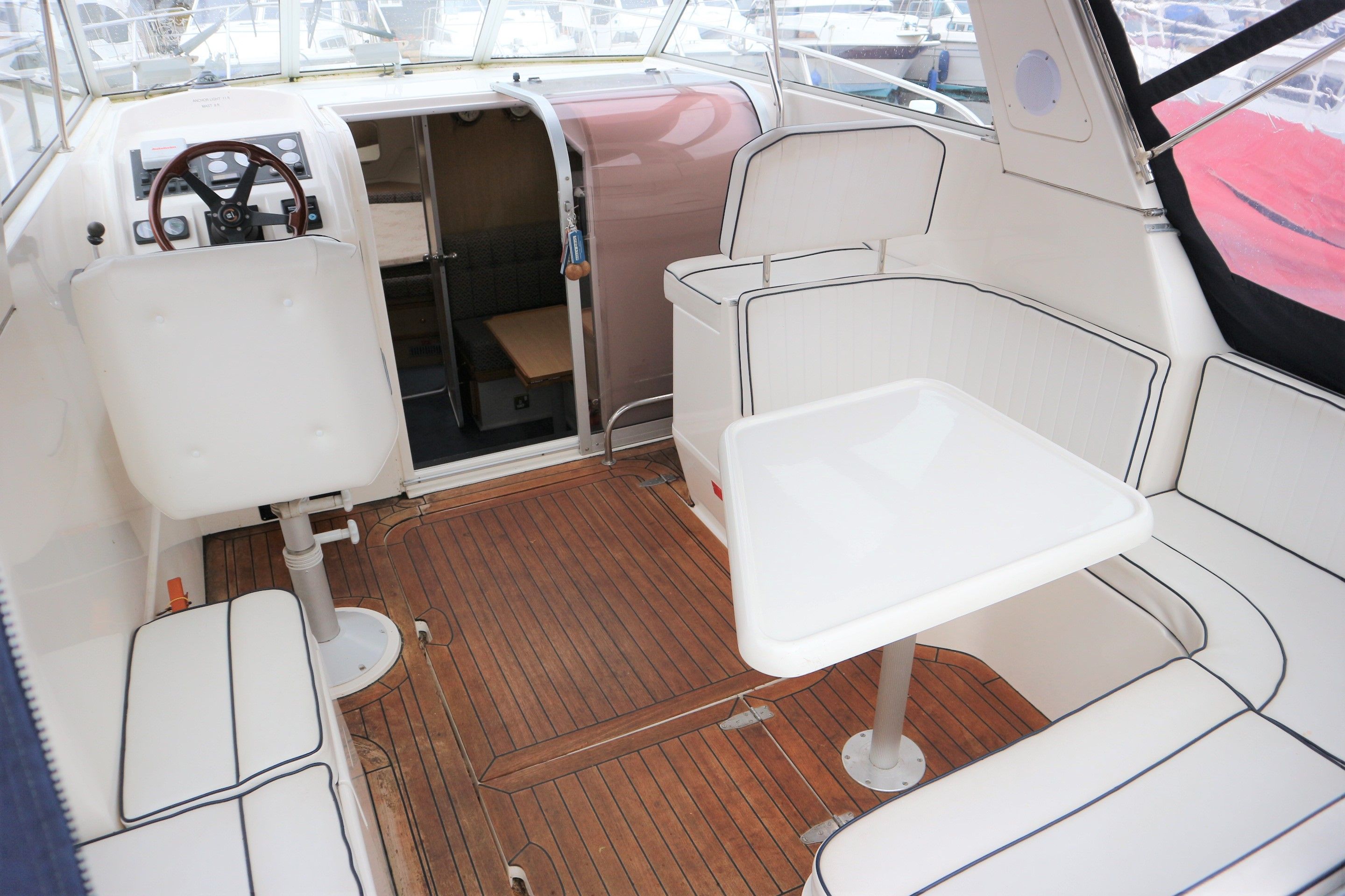 Broom Ocean 29 For Sale | Norfolk Yacht Agency | NYH81913