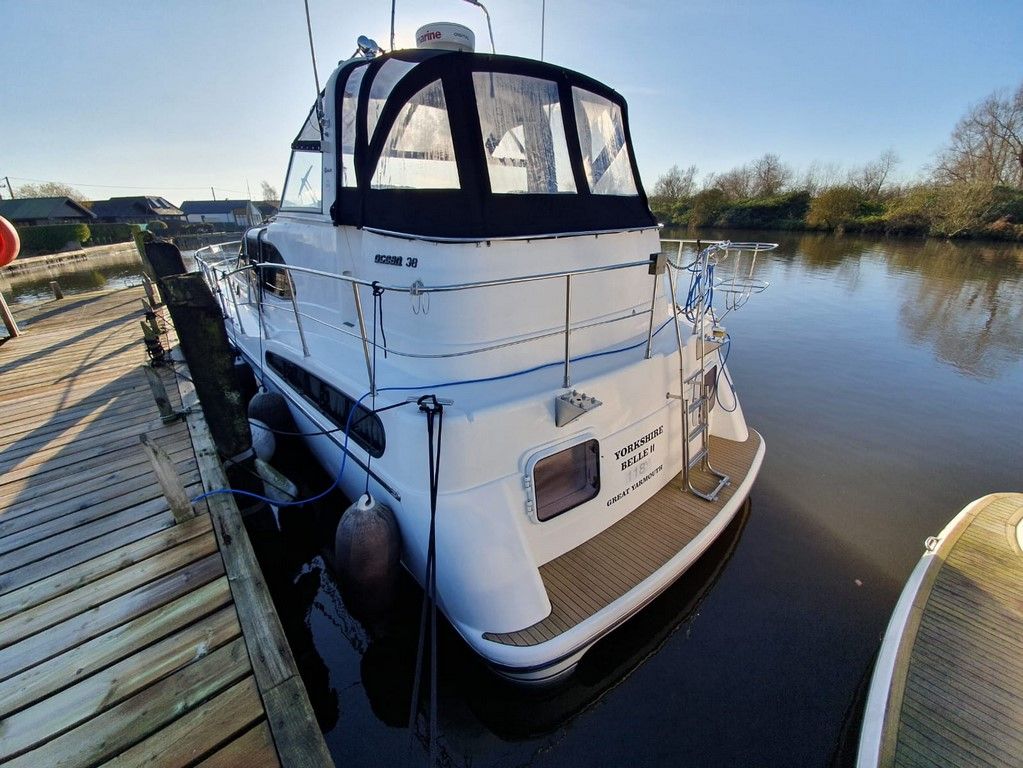 Broom Ocean 38 For Sale | Norfolk Yacht Agency | NYB82475