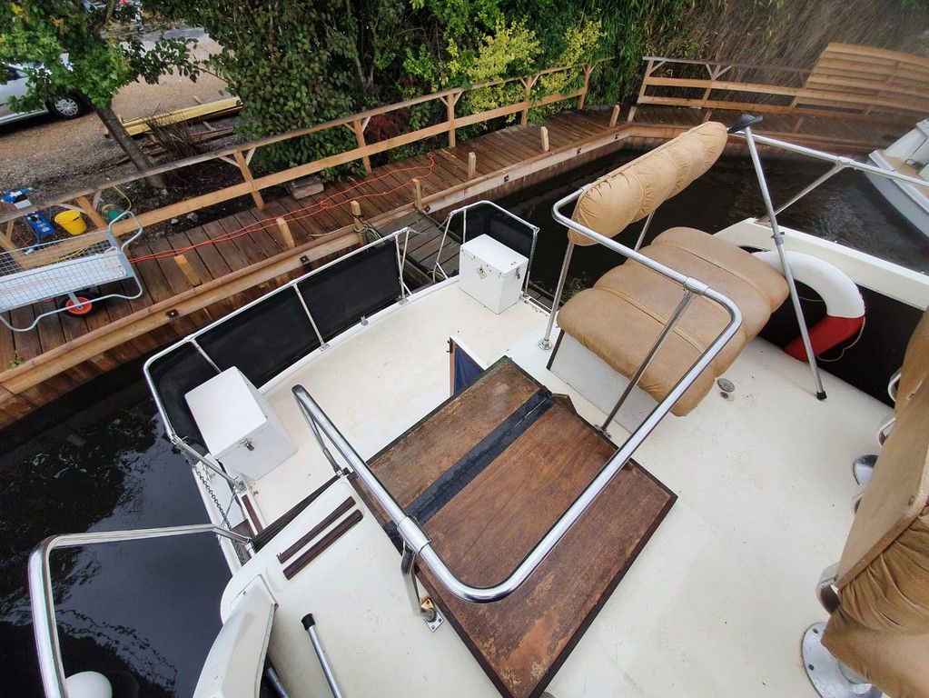 Carver 3007 For Sale | Norfolk Yacht Agency | NYB90899