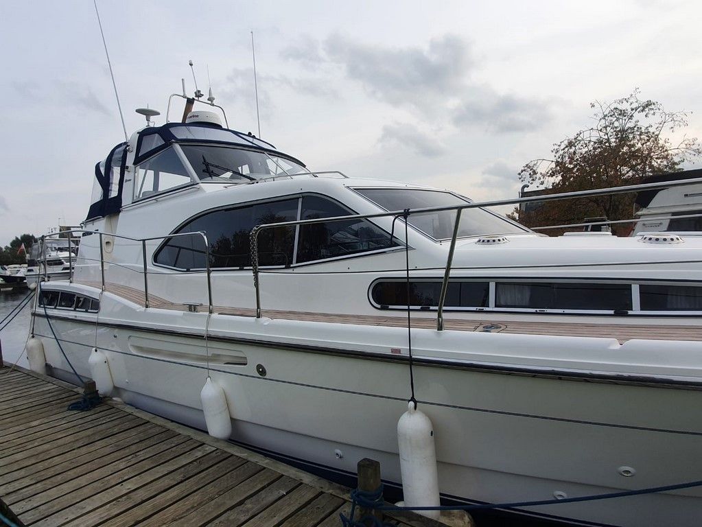 Broom 38 For Sale | Norfolk Yacht Agency | NYB91701