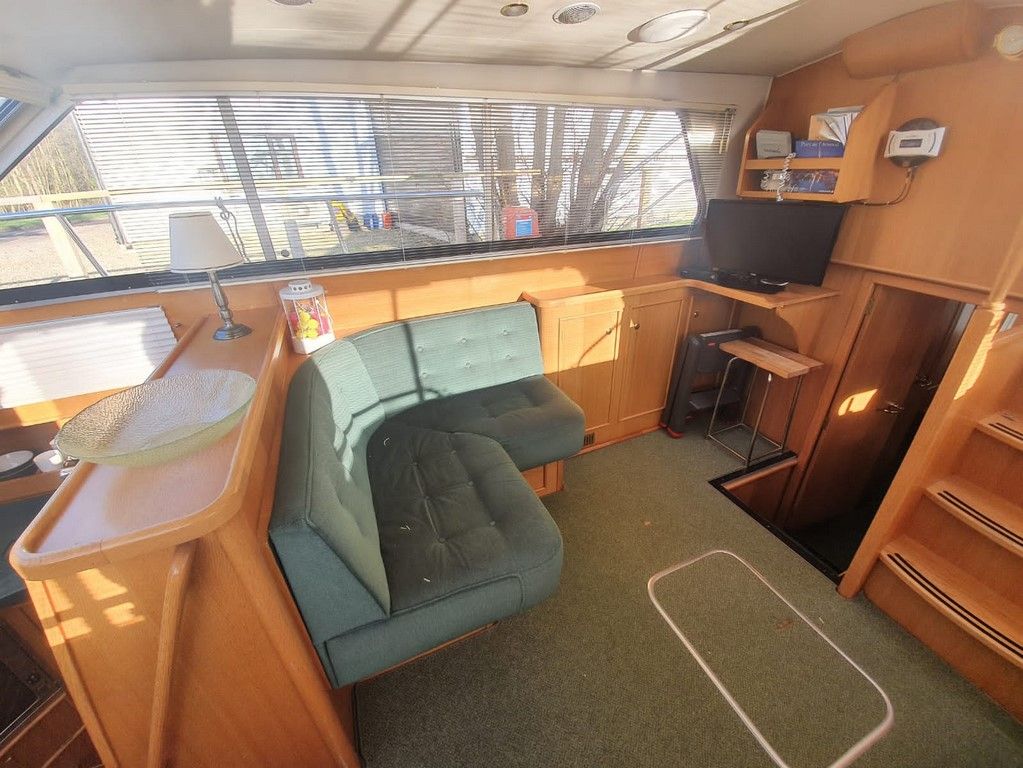 Haines 340 AC For Sale | Norfolk Yacht Agency | NYB92906
