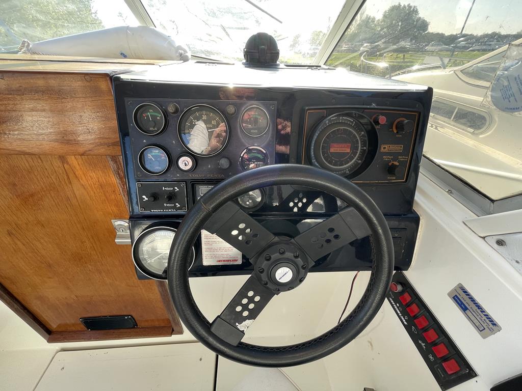 Fairline Weekender For Sale | Norfolk Yacht Agency | NYB113926