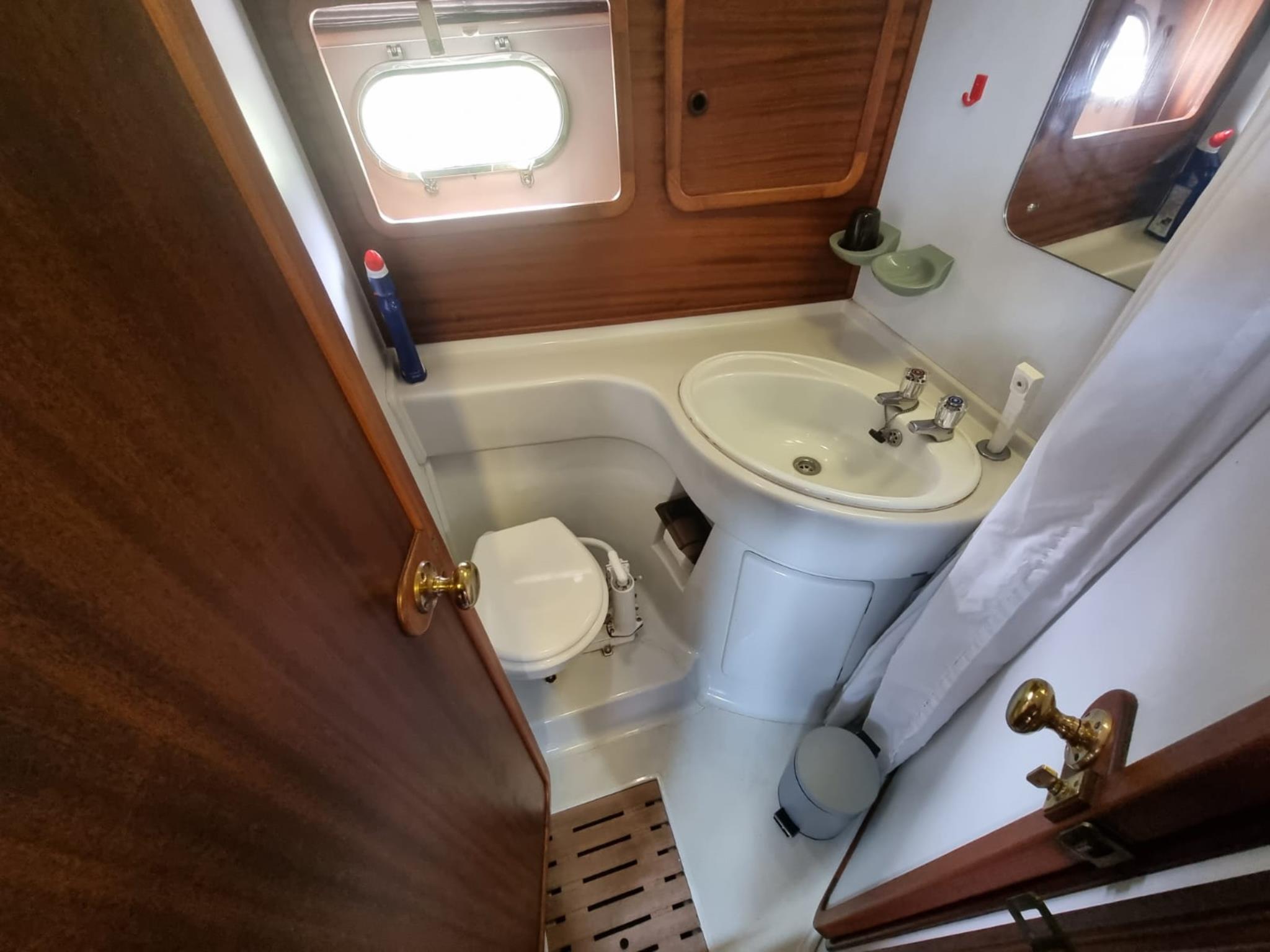 Broom Ocean 40 For Sale | Norfolk Yacht Agency | NYB118174