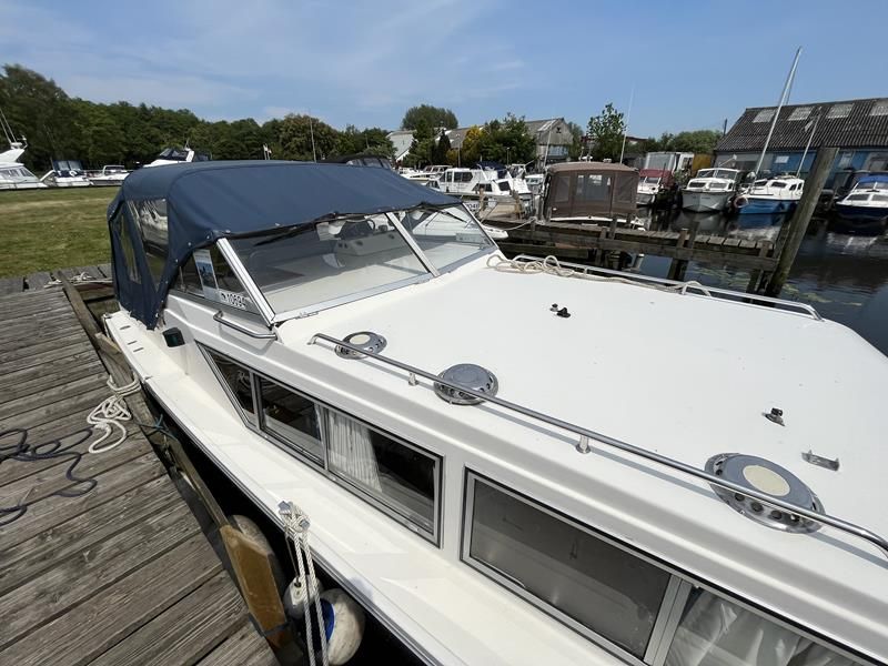 Viking 26 Widebeam For Sale | Norfolk Yacht Agency | NYB121781