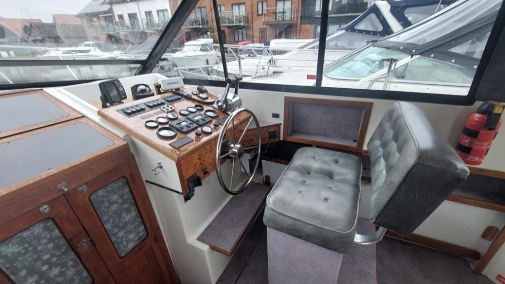 CARVER 28 RIVIERA For Sale | Norfolk Yacht Agency | NYH150688