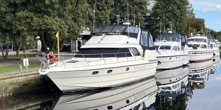 Princess 435 For Sale | Norfolk Yacht Agency | NYB160466