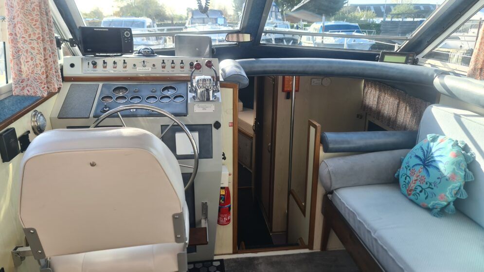Princess 33 For Sale | Norfolk Yacht Agency | NYB161625